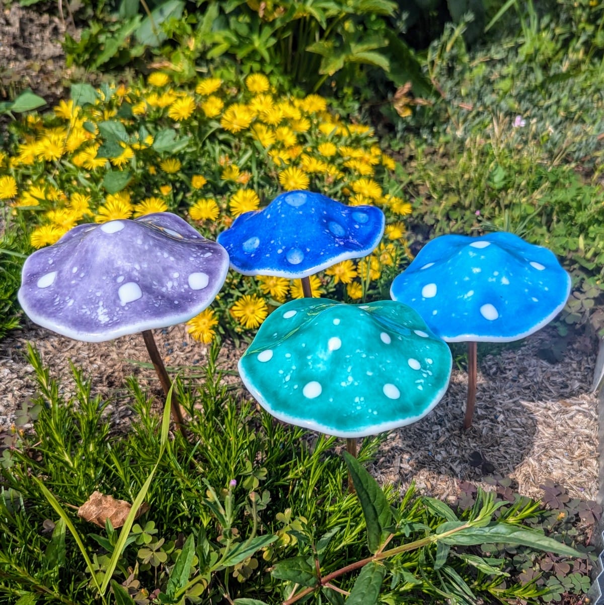 Mushroom Toadstool Garden Ornament | Vivid Lux Glass
